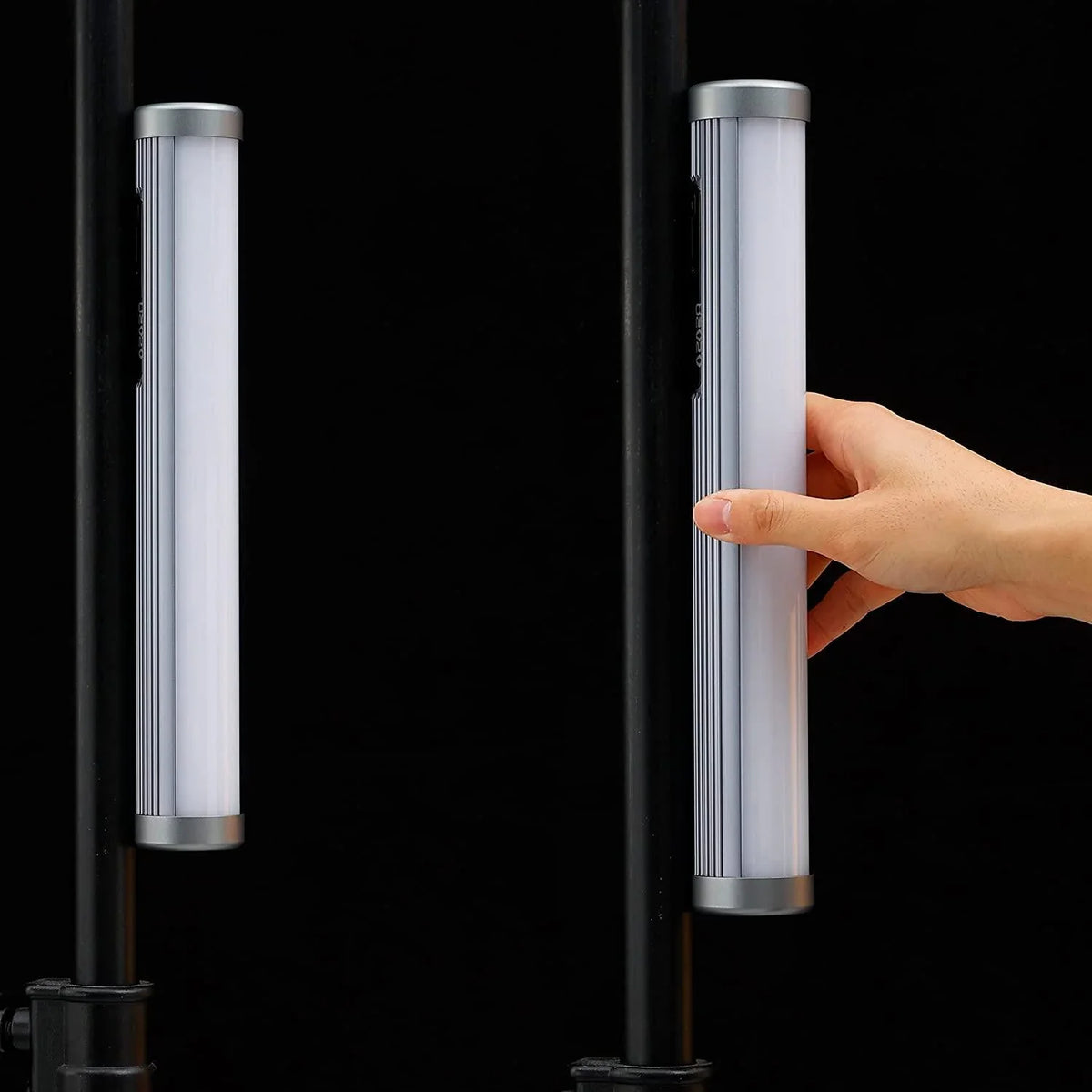 APARO Meteor 30 RGBWW Full-Color Mini LED Tube Light